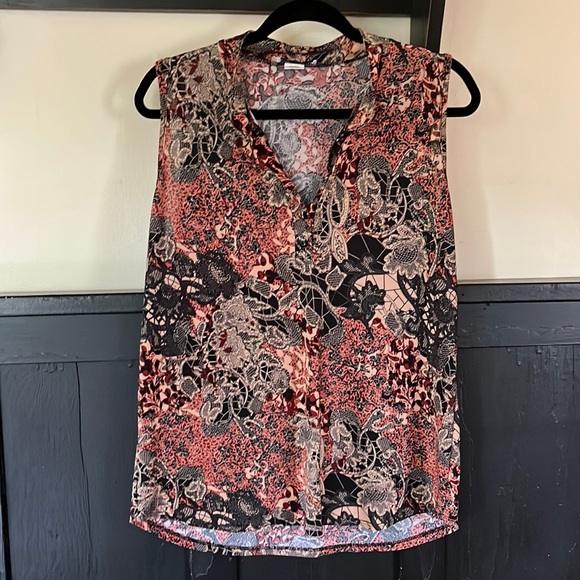 Carol Rose | Tops | Carol Rose Large V Neck Top Floral Lace Black Maroon Tan Euc | Poshmark